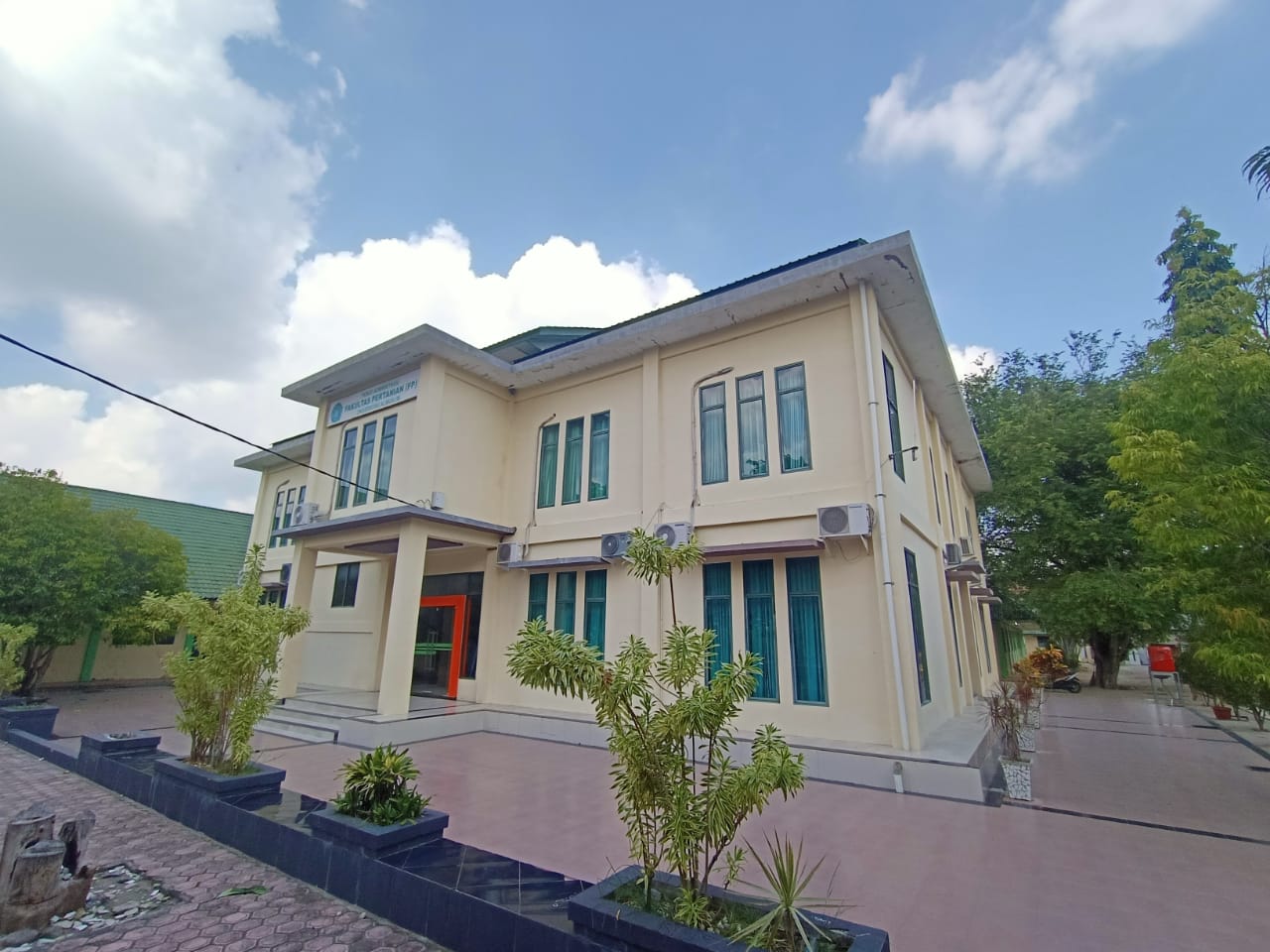 Sarana dan Prasarana